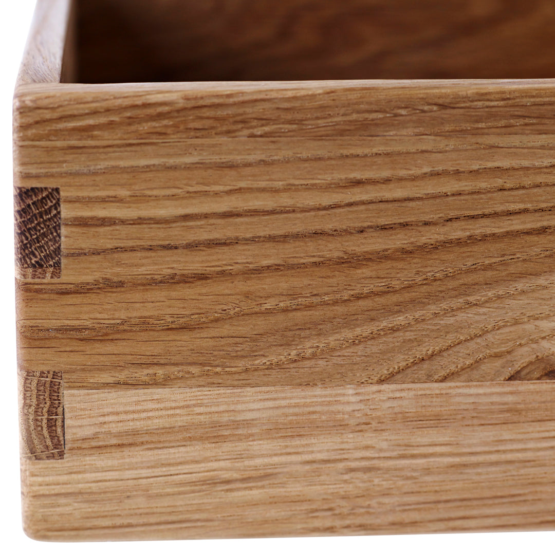 B98 Bookshelf – Design Public