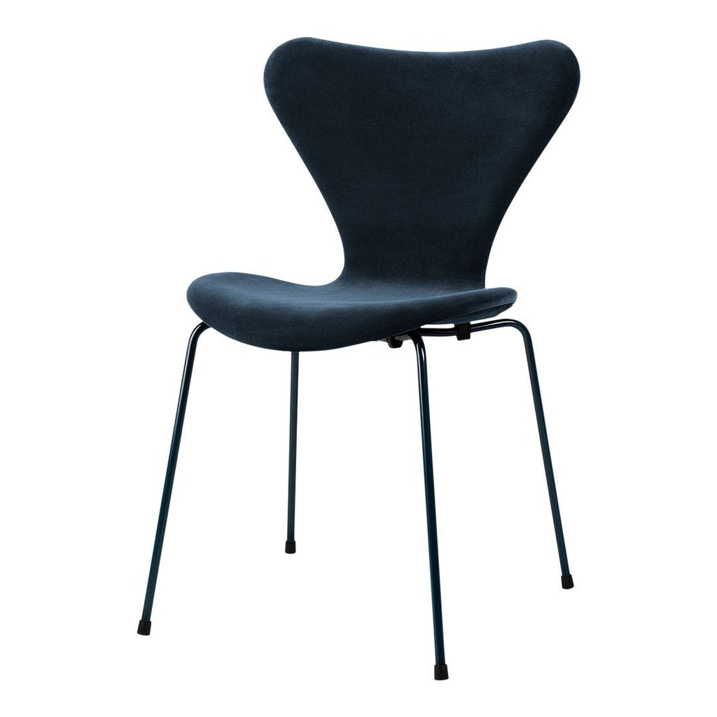 Series 7 Chair 3107 - Fully Upholstered – Design Public