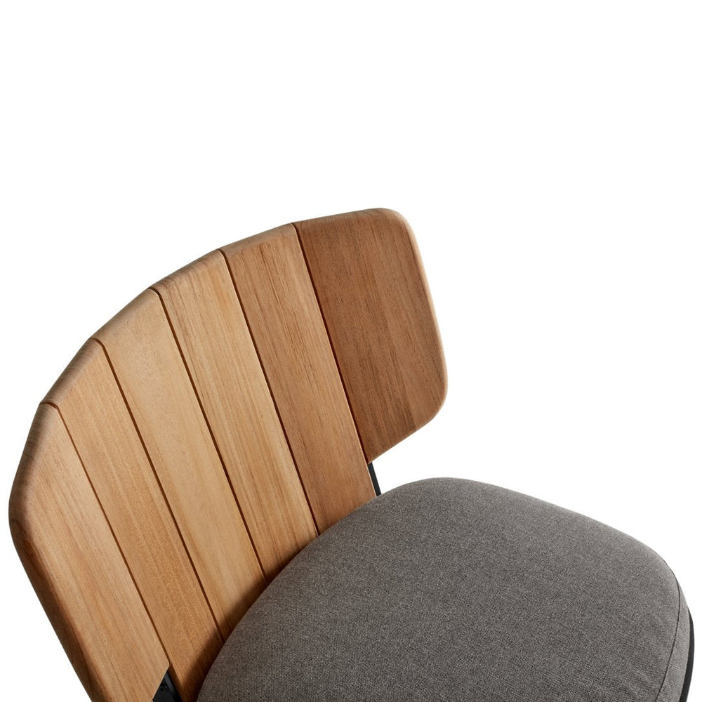 Low Fade Outdoor Lounge Chair – Design Public