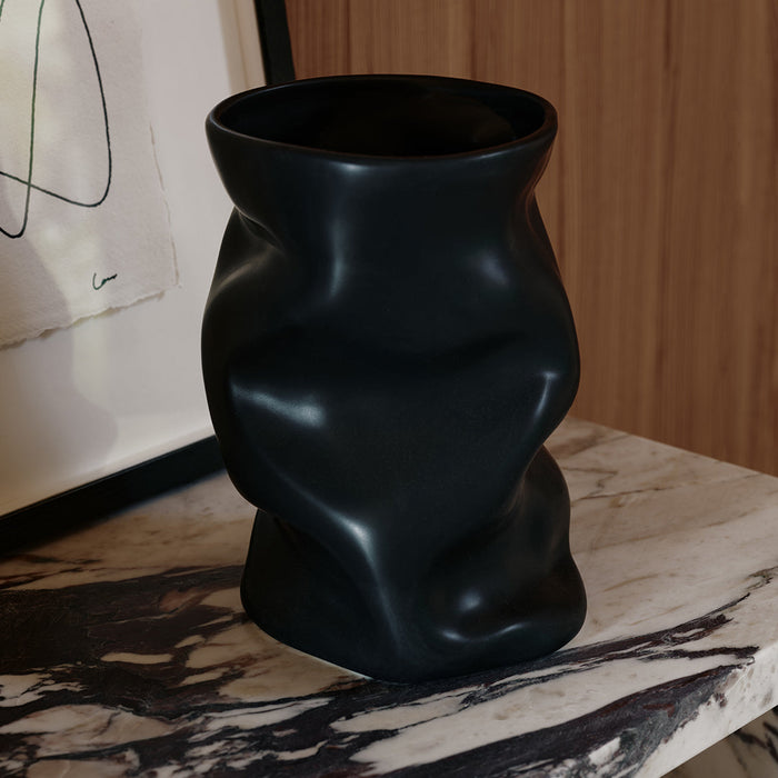 Collapse Vase – Design Public