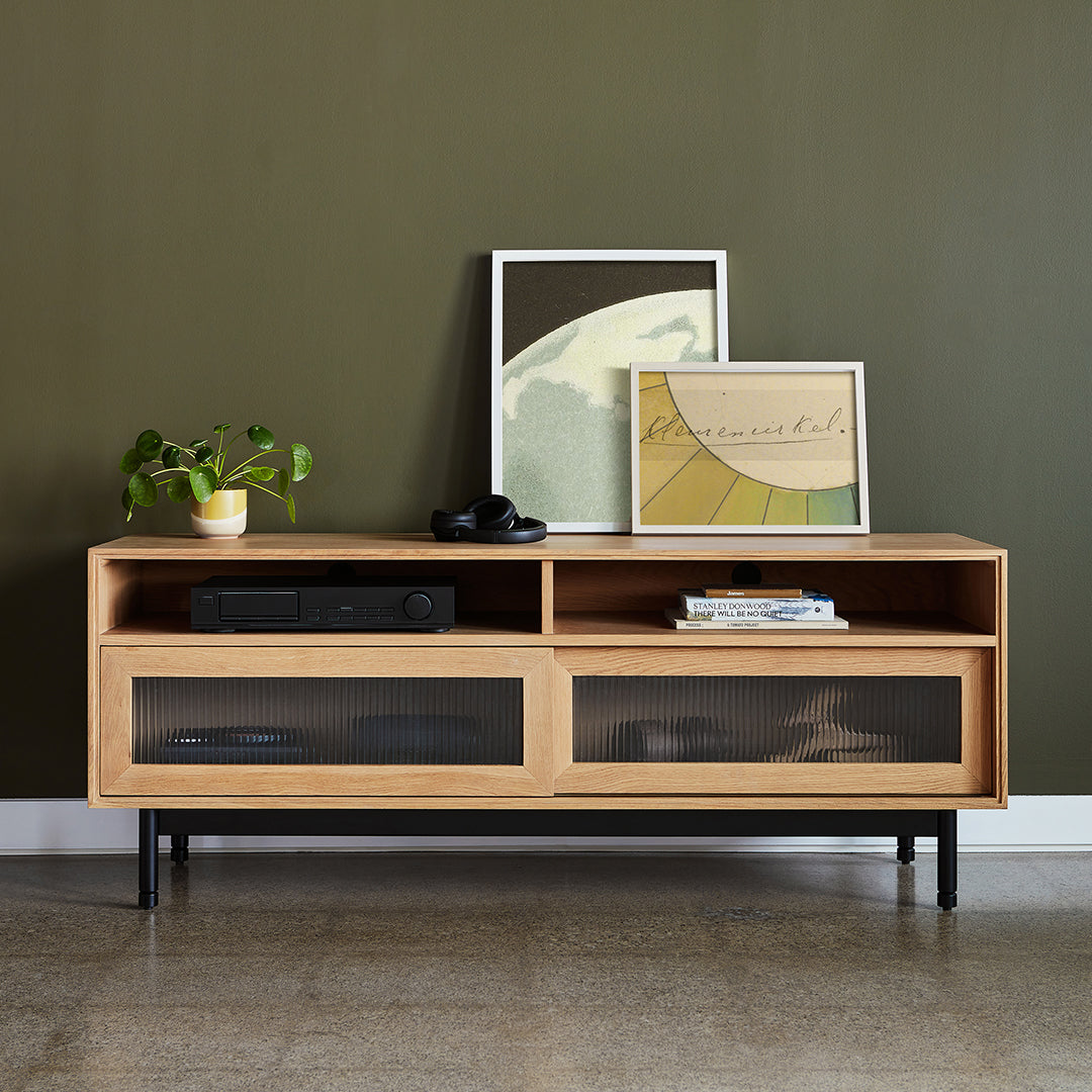 Munro Media Stand – Design Public